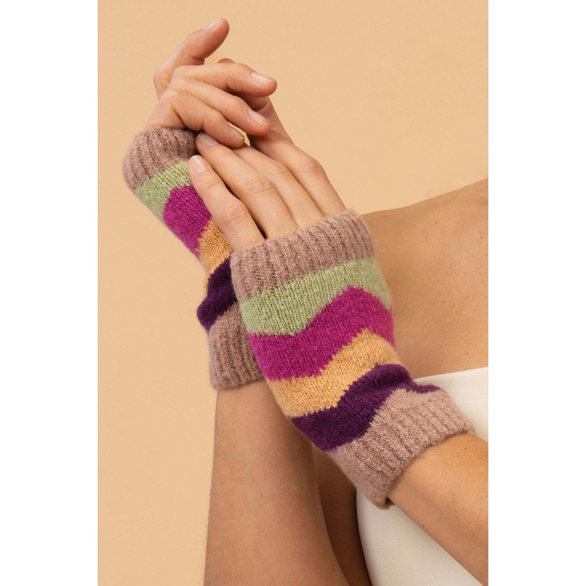 Powder UK - Nora Wrist Warmers - Ladies – Gioco Giro